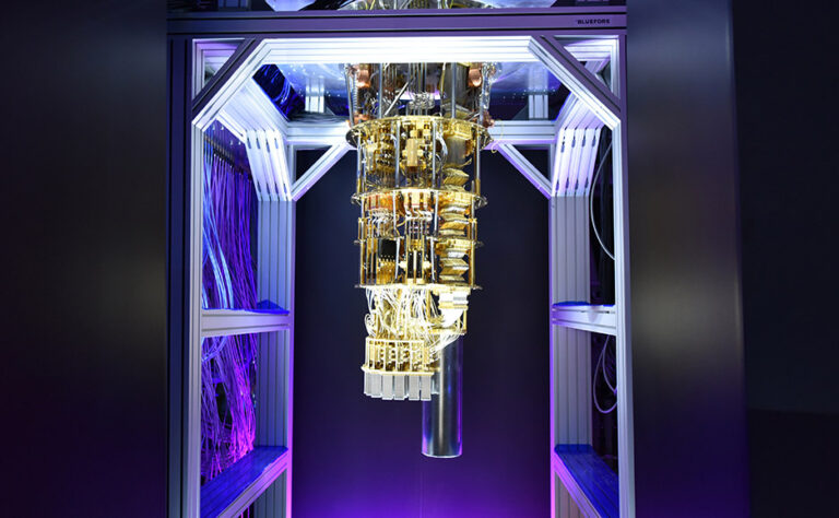 How Fujitsu Is Tackling a 10,000-Qubit Quantum Computer for Practical ...